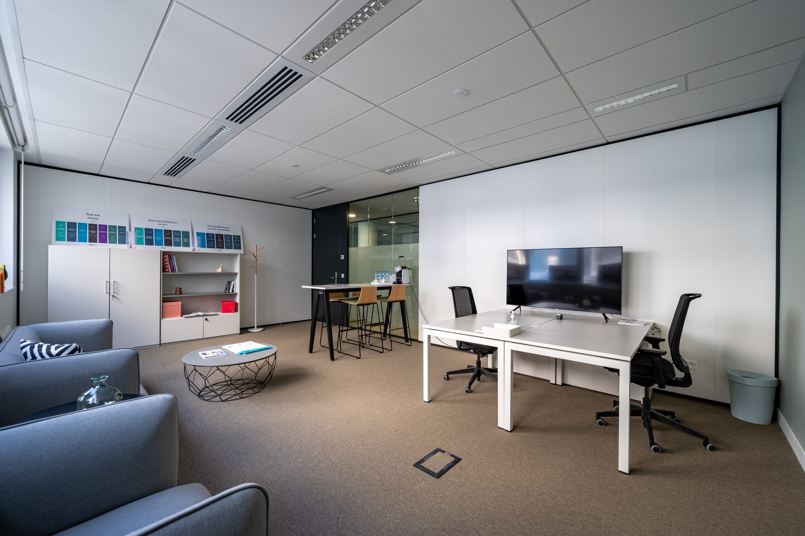 Maars马尔斯隔断项目案例| 法国马赛IWG Spaces Marseille 联合办公室隔断-Maars Living Walls